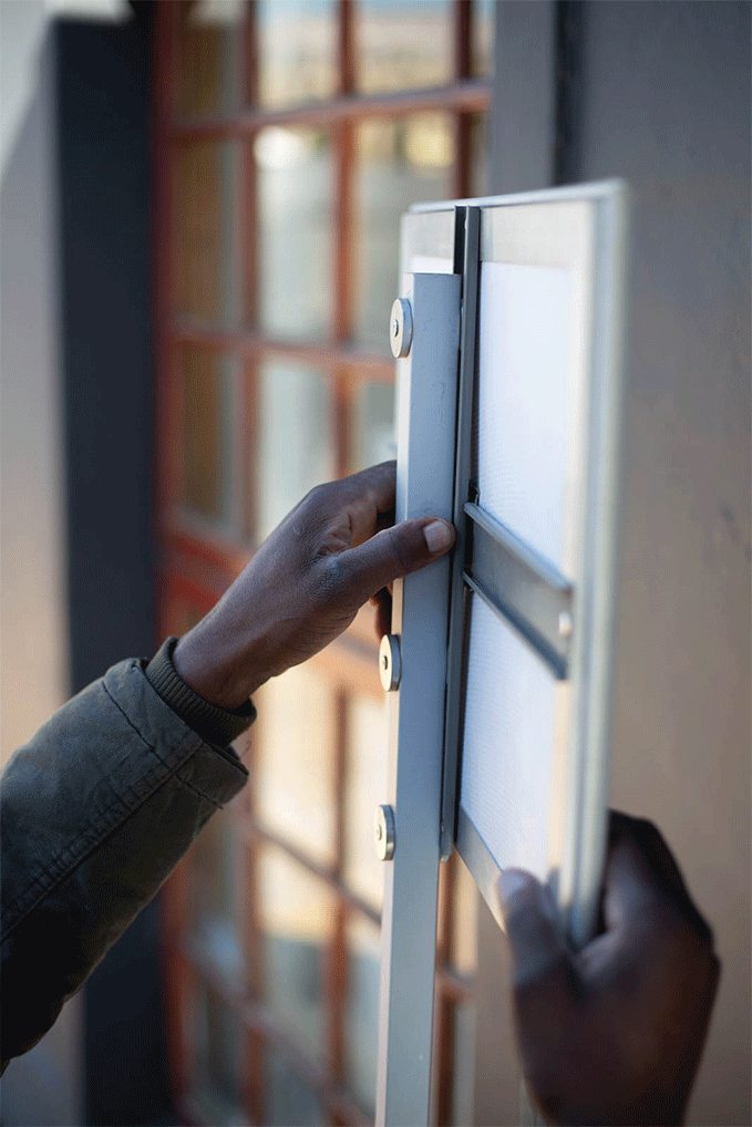 Clip Frames | Scan Display Solutions